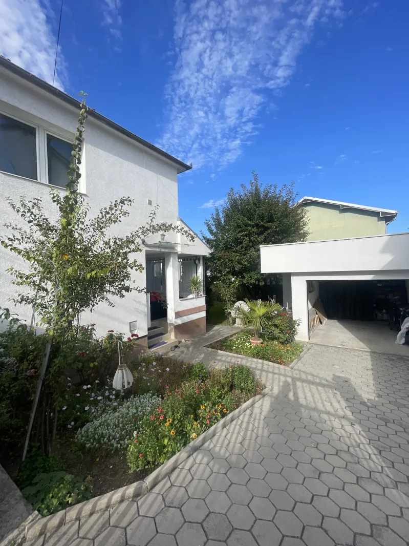 Shaban Sermaxhaj - Gjimnazi “Zenel Hajdini”